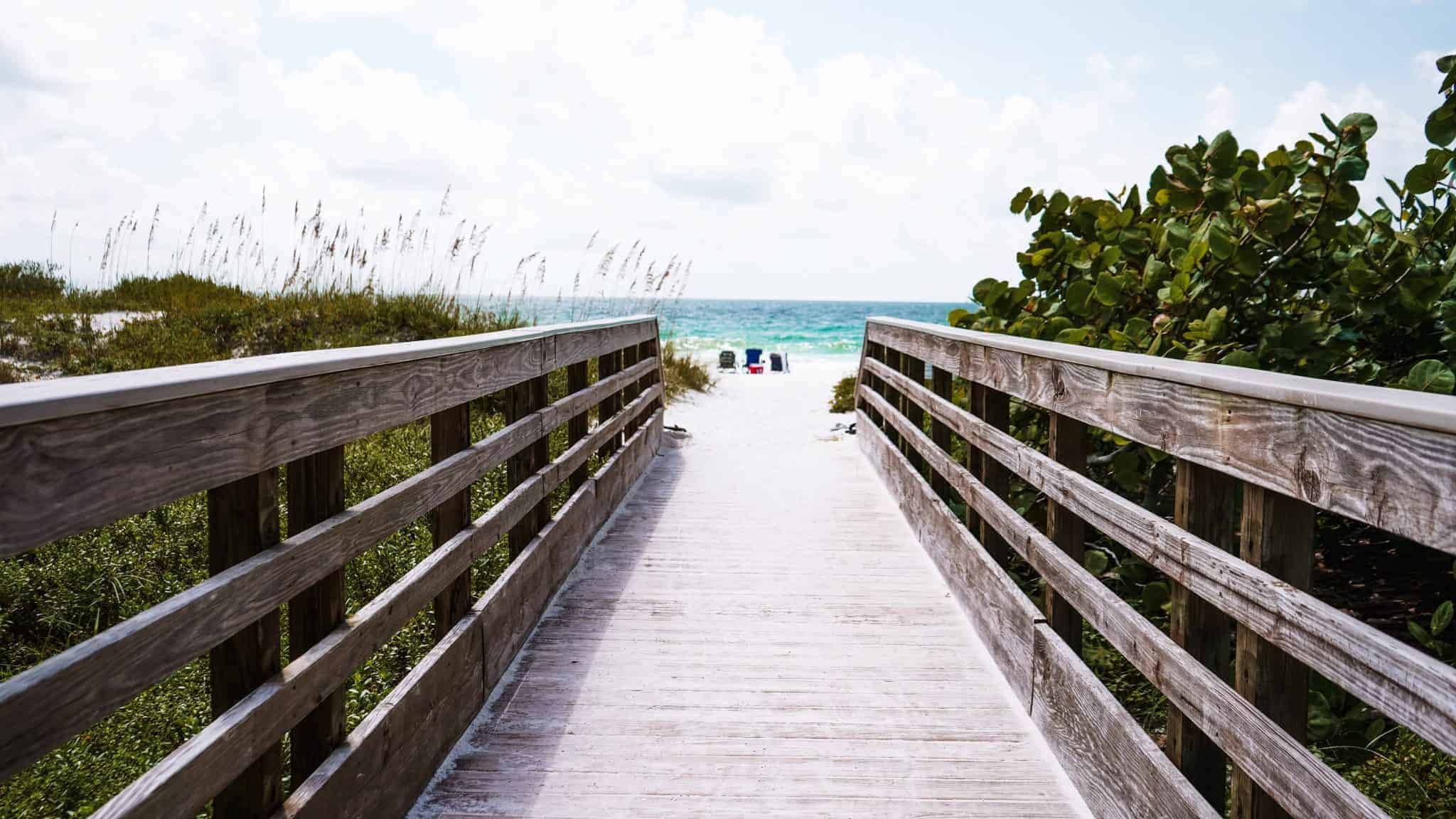 20 Prettiest Clear Water Beaches in Florida: Reviewed by a Local ...